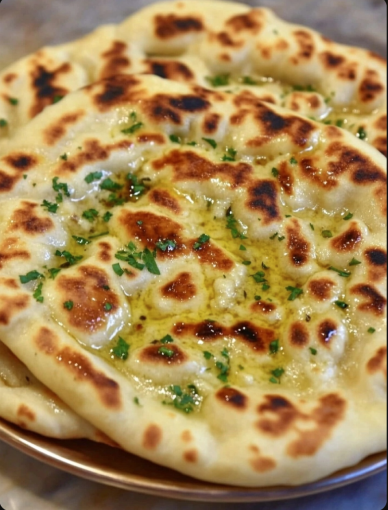 Easy Homemade Garlic Butter Naan 🧄🫓 – dynamicdishes.com